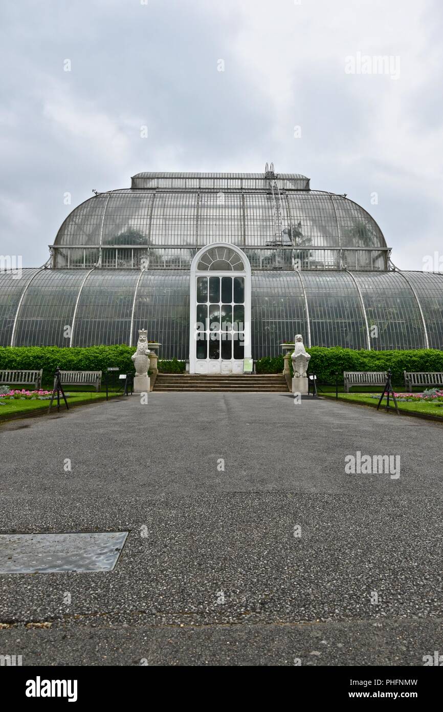 A view of Kew Royal Botanical Gardens, London, United Kingdom Stock ...