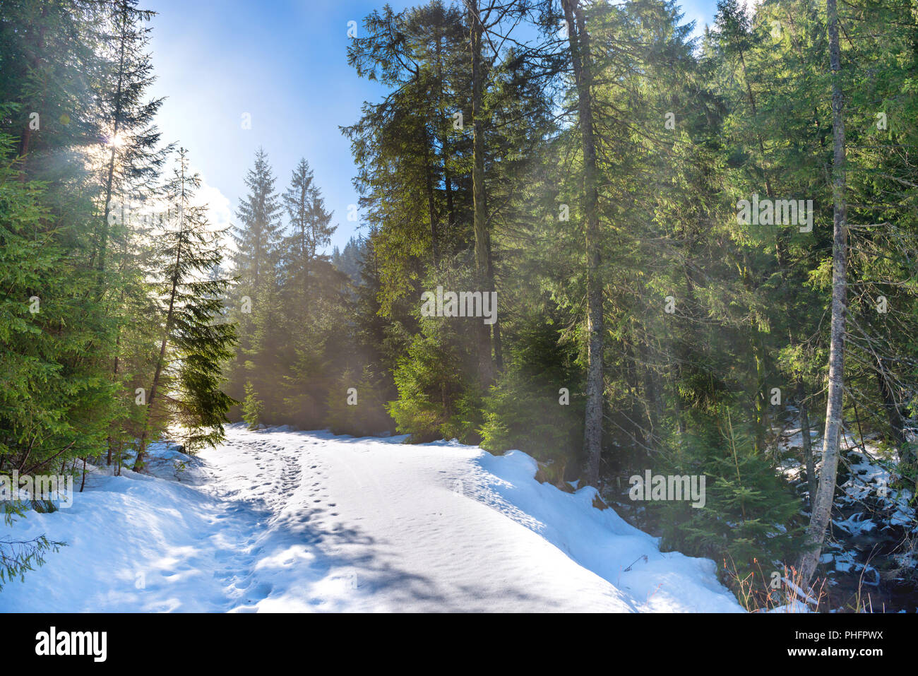 Light rays beams blue cool hi-res stock photography and images - Alamy