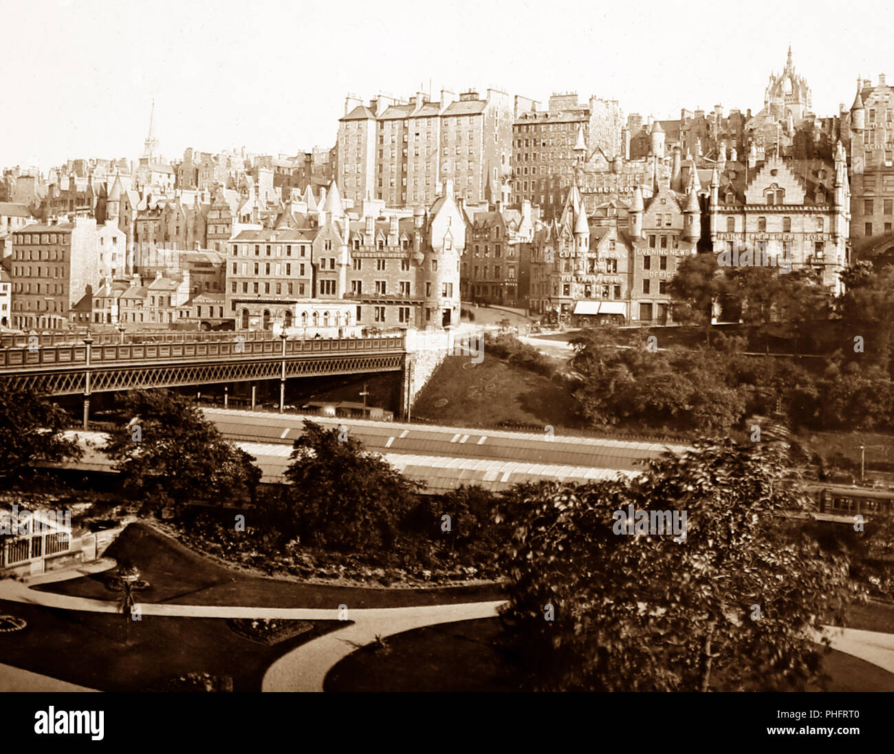 Edinburgh princes street victorian period hi-res stock photography and ...