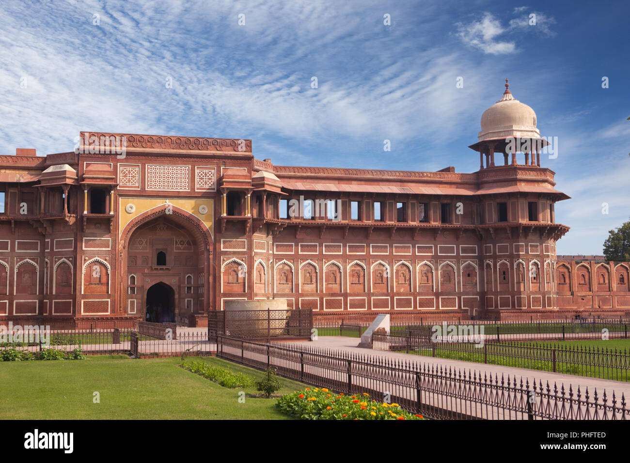 Red fort inside. Agra. India Stock Photo - Alamy