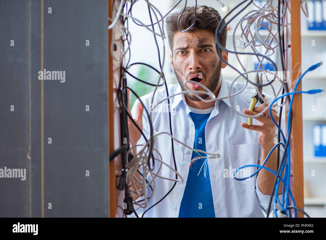 Computer repairing plug hi-res stock photography and images - Alamy