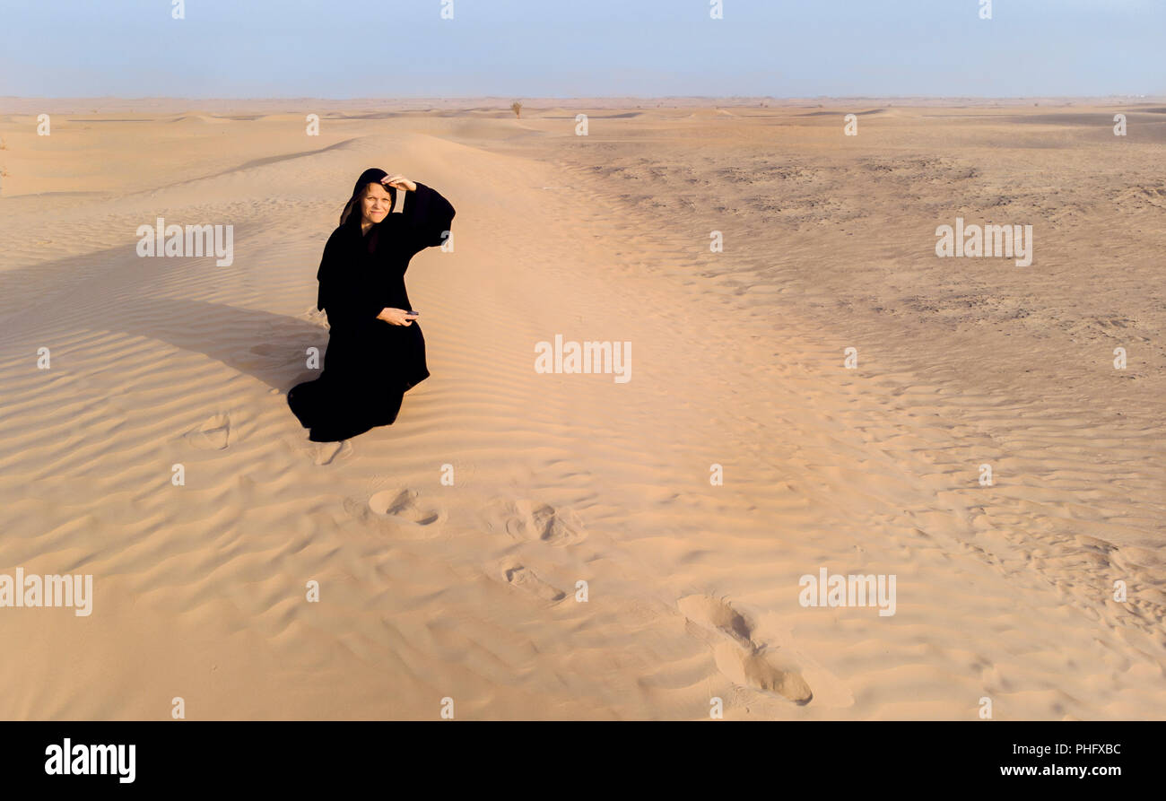 Emirati female dress hi-res stock photography and images - Alamy