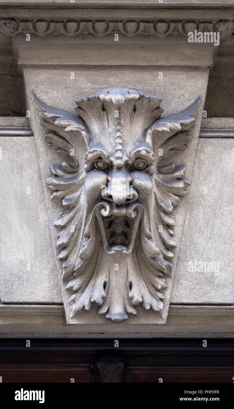 Stone carving mask sculpture hi-res stock photography and images - Alamy