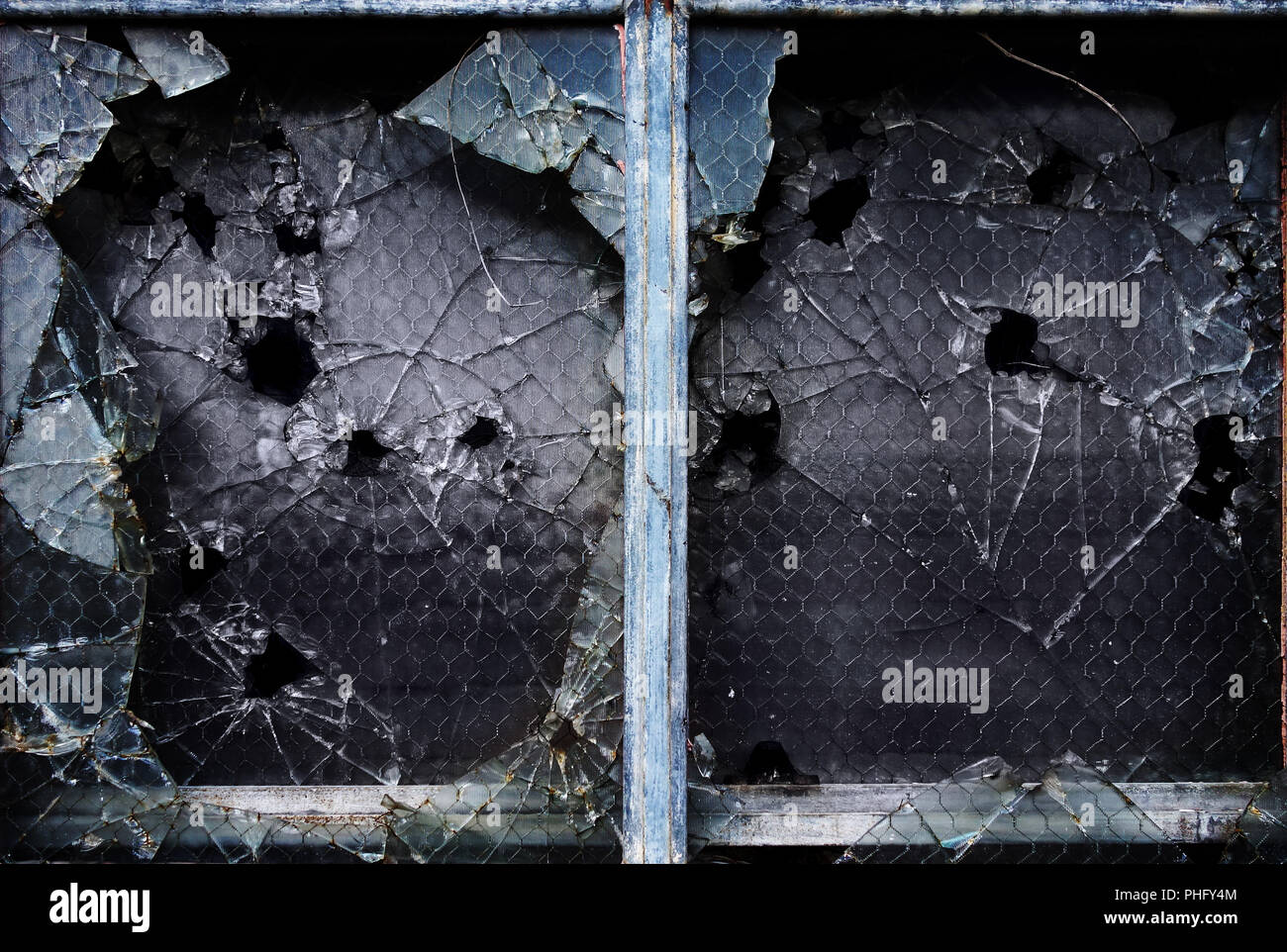 Cracked security glass hi-res stock photography and images - Alamy
