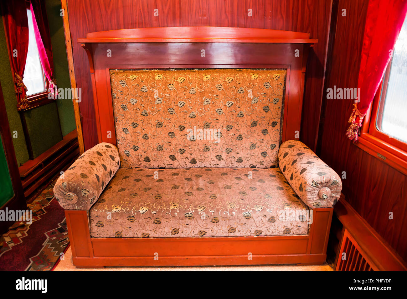 Train compartment wall hi-res stock photography and images - Alamy