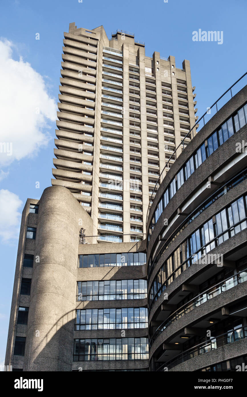 Barbican estate cromwell hi-res stock photography and images - Alamy