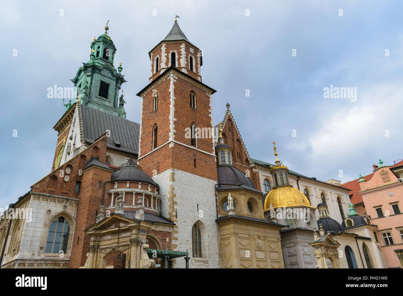 Royal wawel castle gothic cathedral hi-res stock photography and images ...