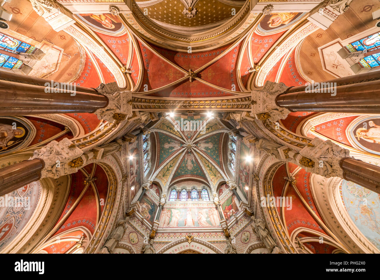 Ceiling arched ceiling basilica pilgrimage hi-res stock photography and ...