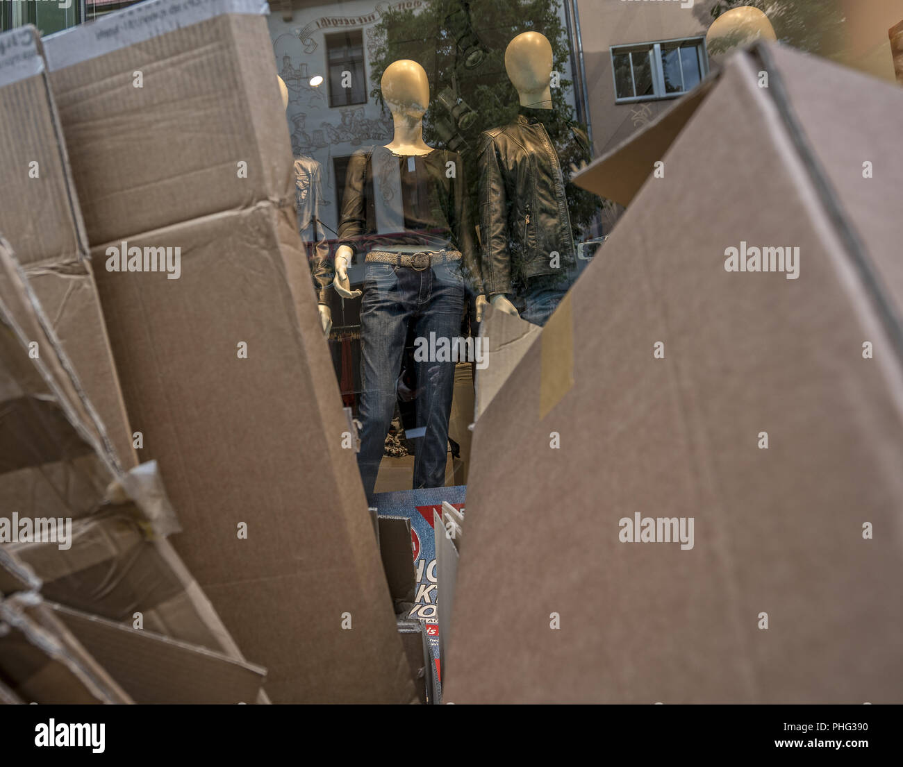 Cardboard stand hi-res stock photography and images - Alamy