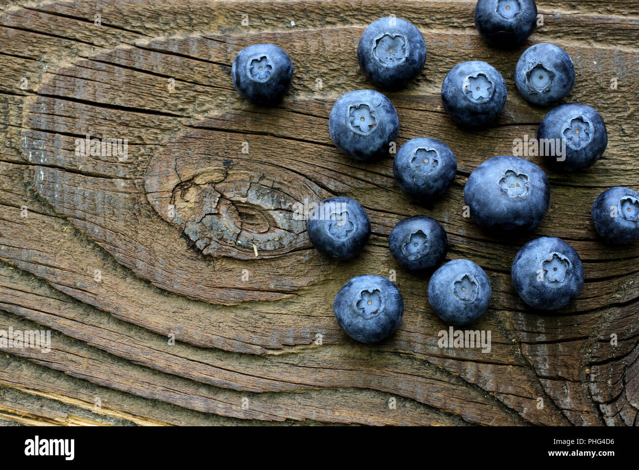 Antique table hi-res stock photography and images - Alamy