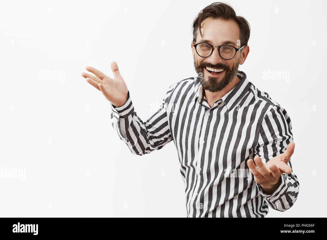 Friendly pose hi-res stock photography and images - Alamy