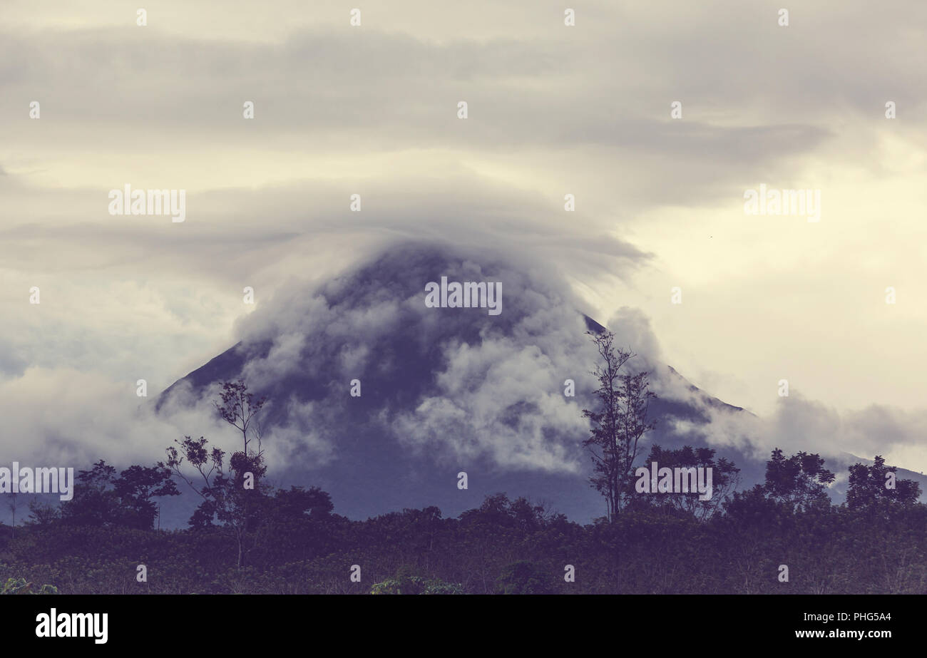 Hike arenal volcano national park hi-res stock photography and images ...