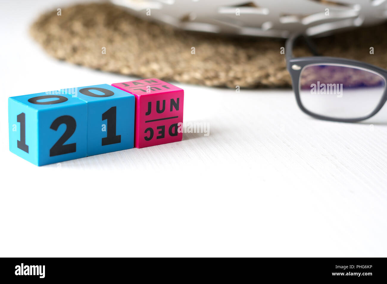 June 21 calendar hi-res stock photography and images - Alamy