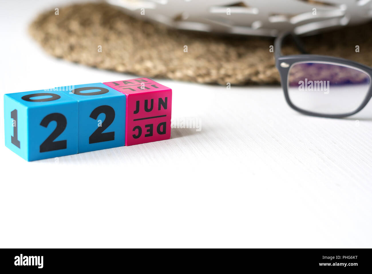 perpetual calendar set at the date of June 22 Stock Photo - Alamy