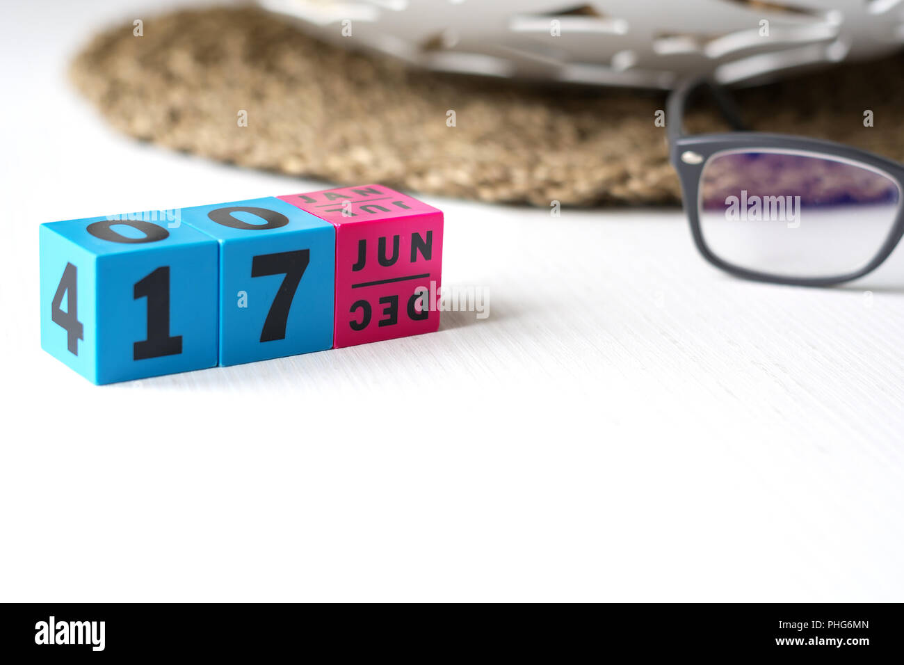 17 calendar hi-res stock photography and images - Alamy