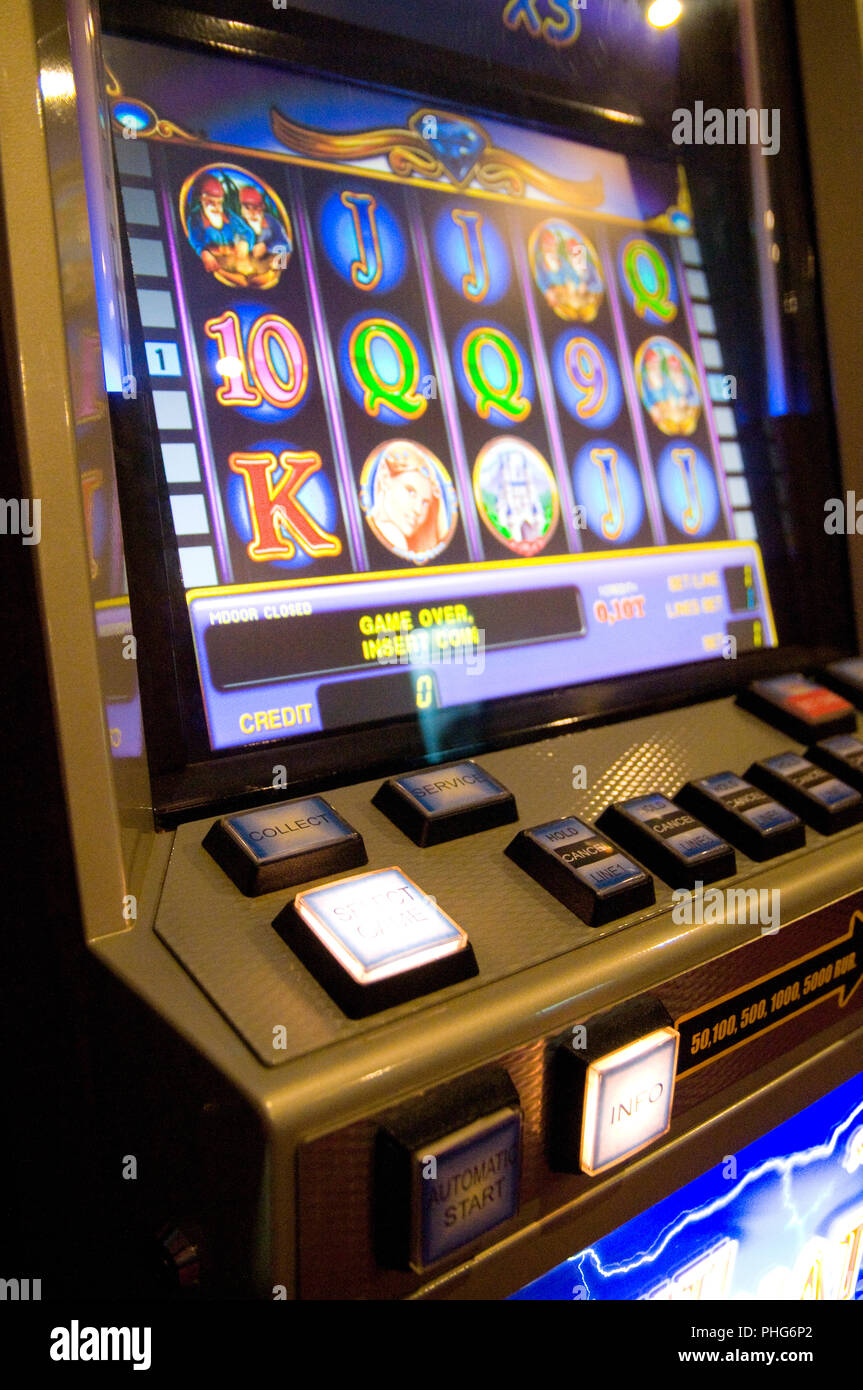 Gaming machines hi-res stock photography and images - Alamy