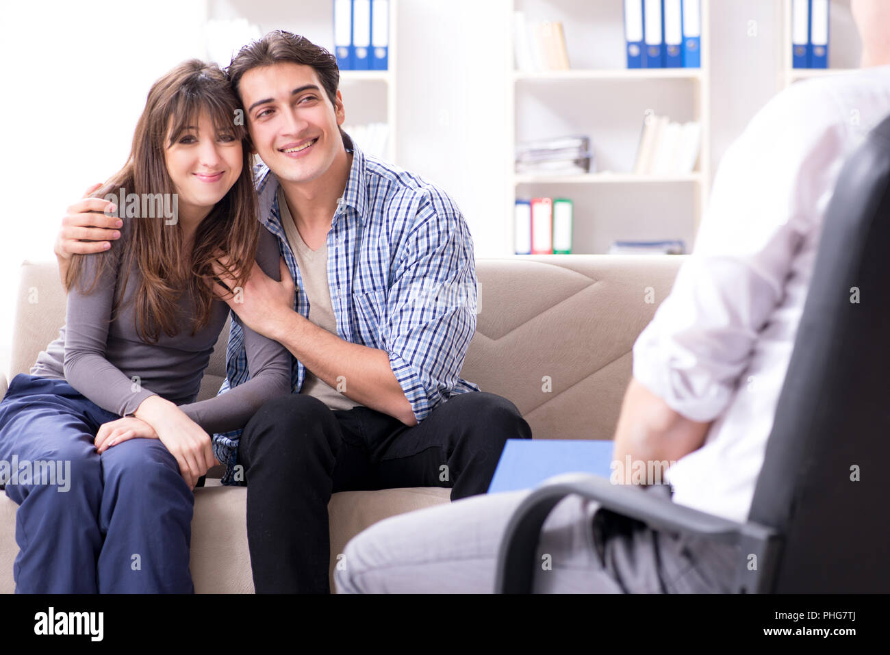 Family visiting psychologist for family problem Stock Photo - Alamy