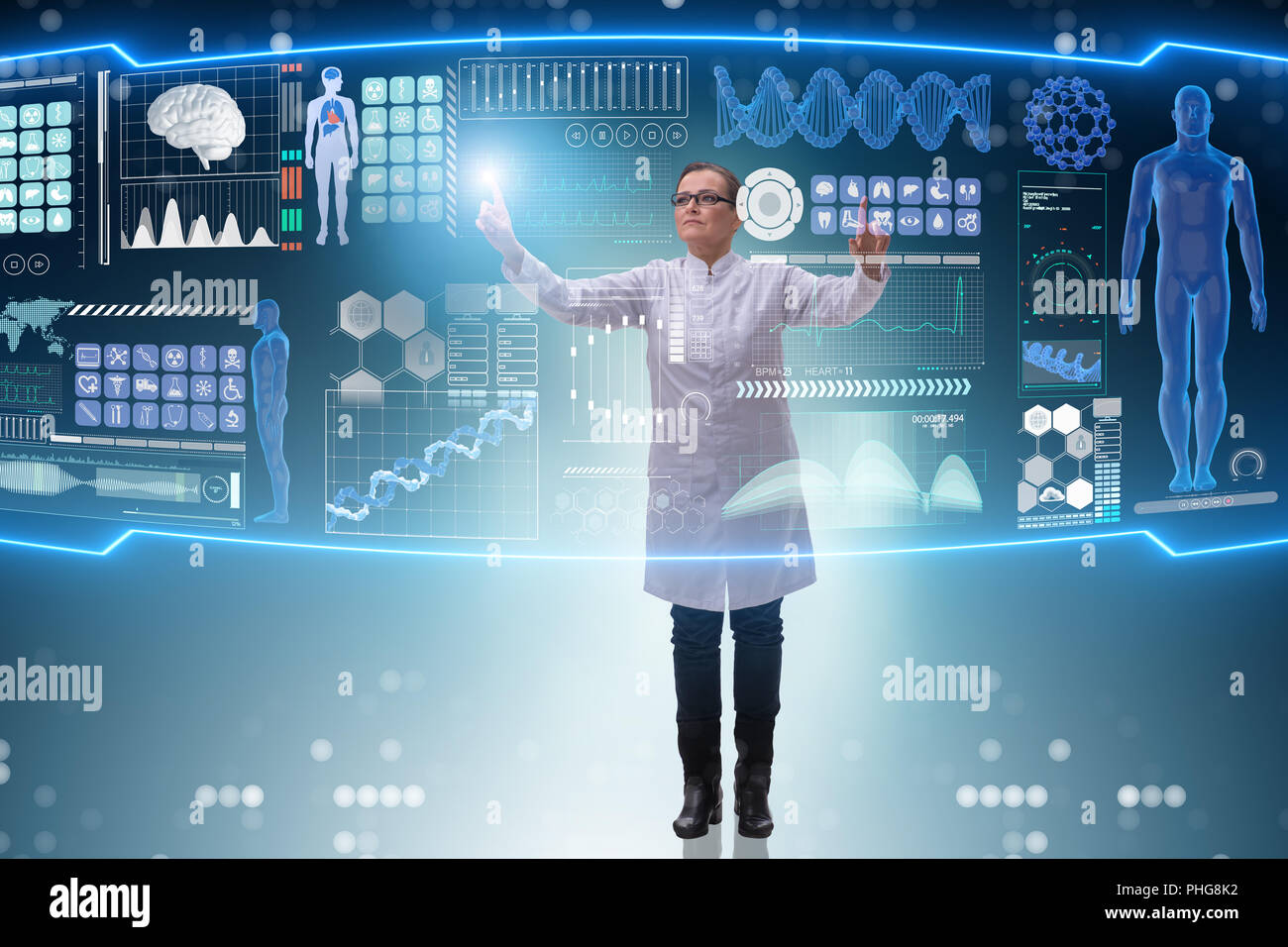Woman doctor in telemedicine mhealth concept Stock Photo - Alamy