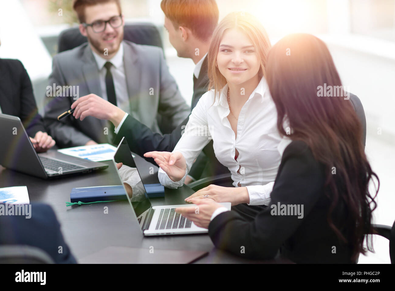 women employees in the office Stock Photo - Alamy