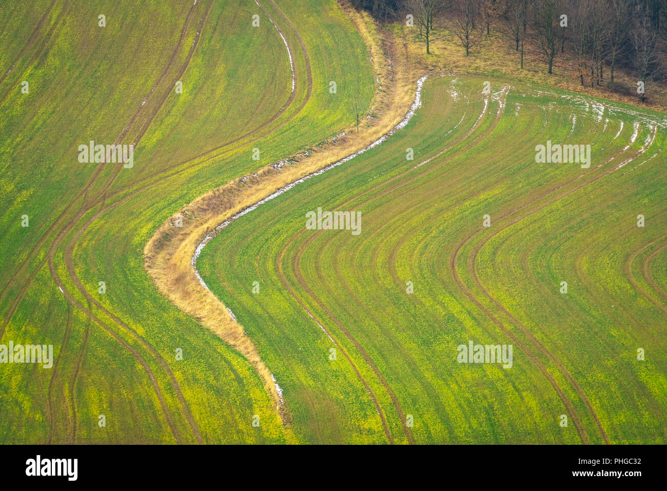 Aerial view in landscape field hi-res stock photography and images - Alamy