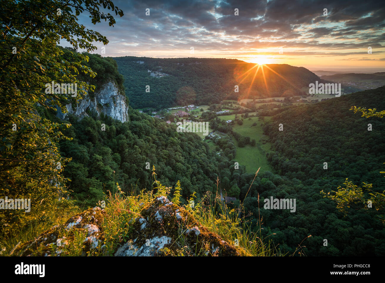 Steephead valley hi-res stock photography and images - Alamy