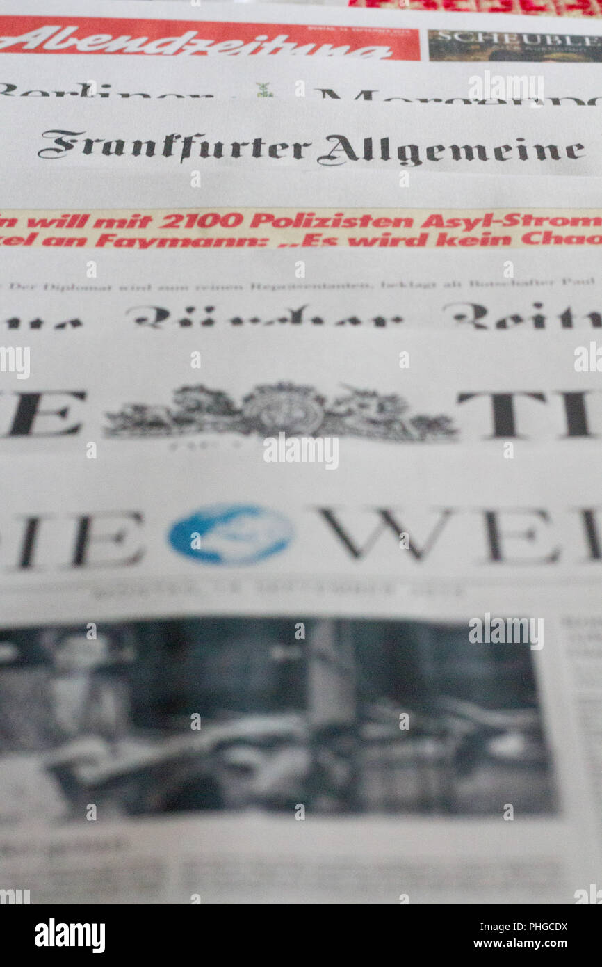 European newspapers hi-res stock photography and images - Alamy