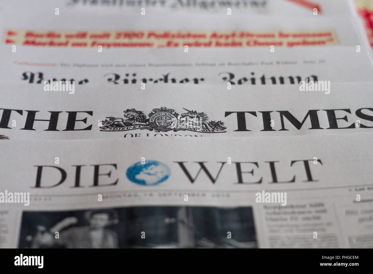 European newspapers hi-res stock photography and images - Alamy