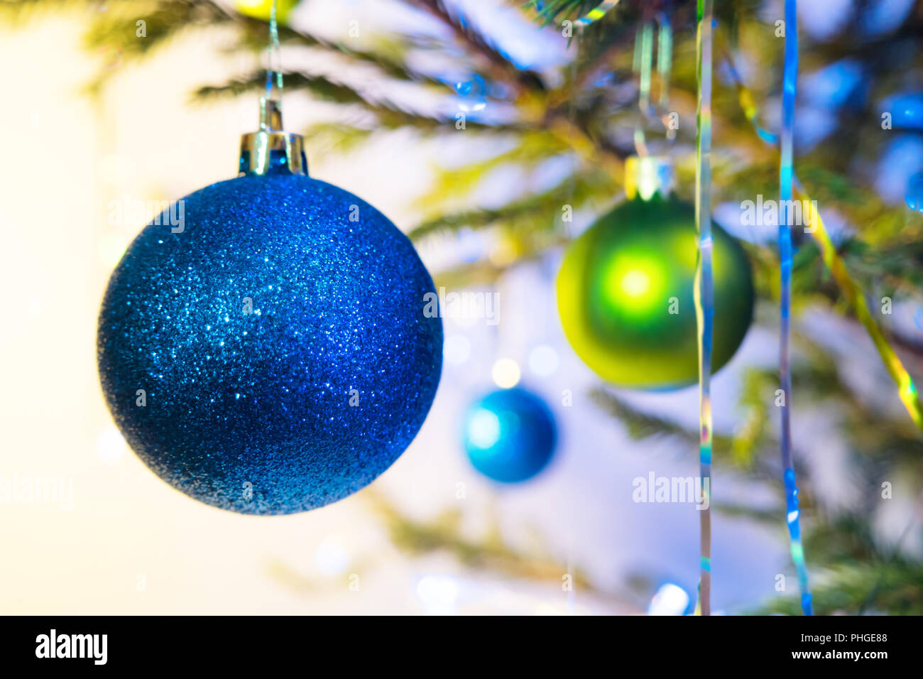White christmas tree blue balls hi-res stock photography and images - Alamy