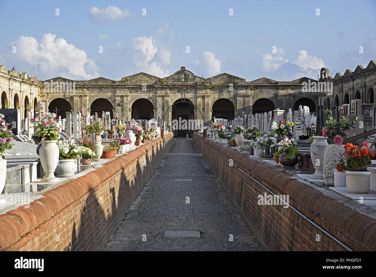 Cascina hi-res stock photography and images - Alamy