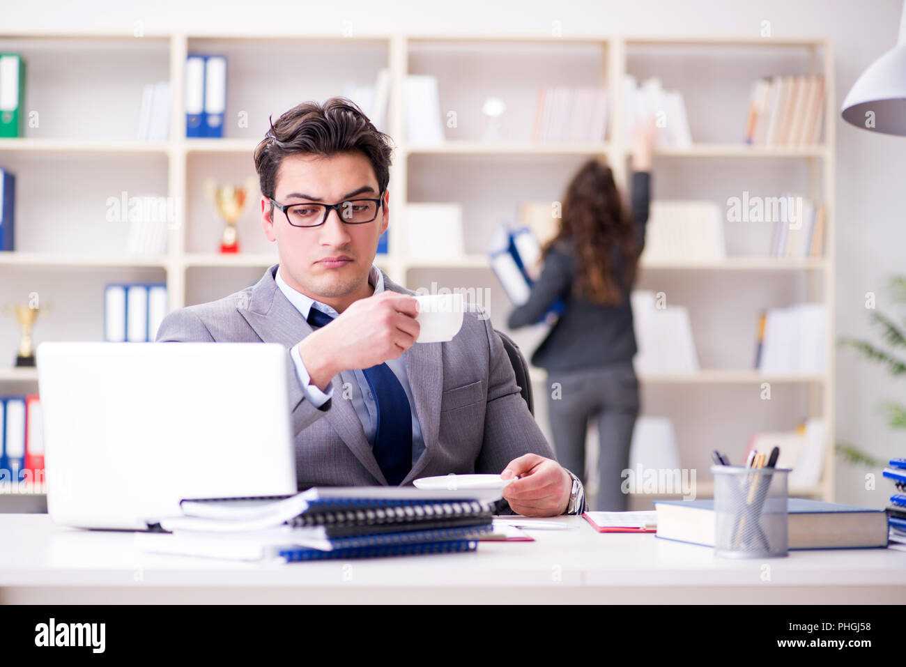 Angry boss unhappy with female employee performance Stock Photo - Alamy
