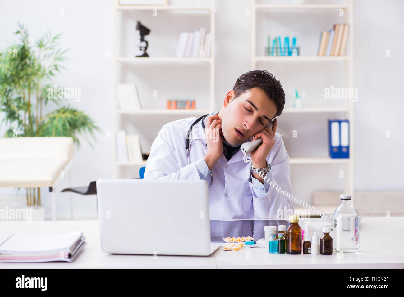 Doctor drug addict in the hospital Stock Photo - Alamy