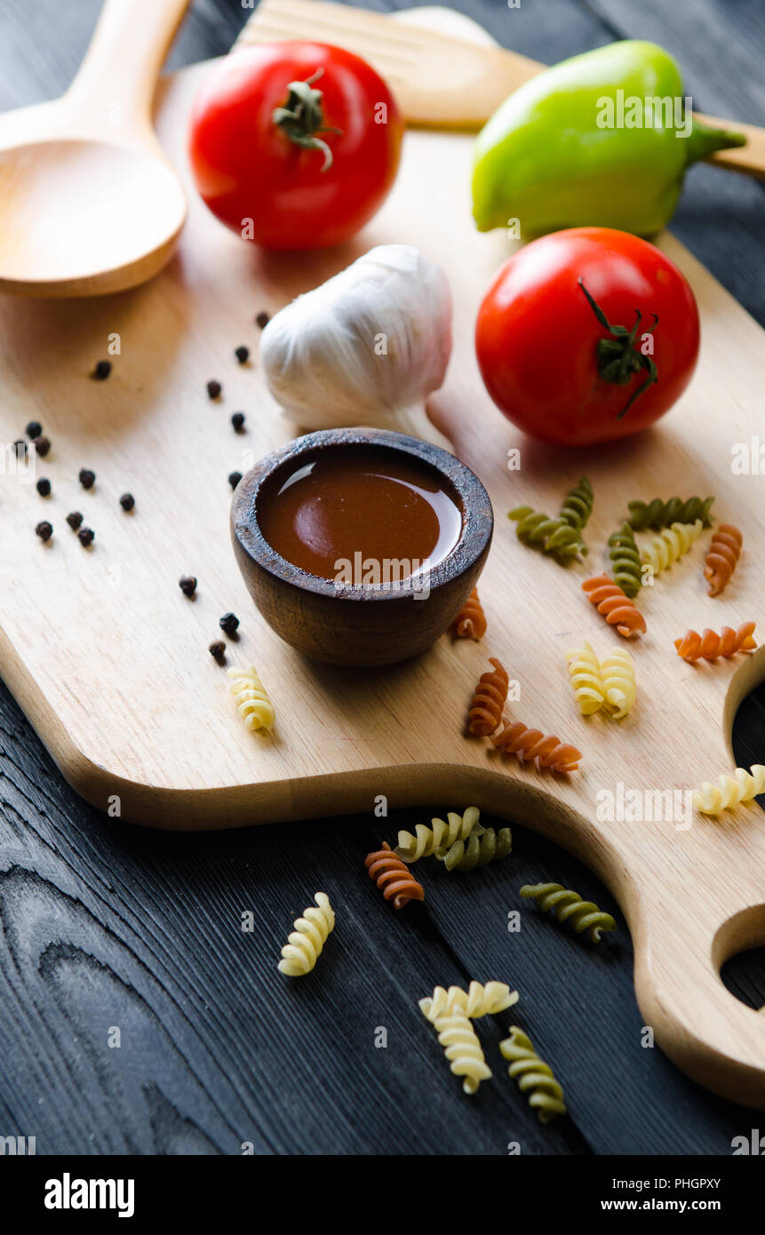 Ingredients ready for italian pasta sauce Stock Photo - Alamy