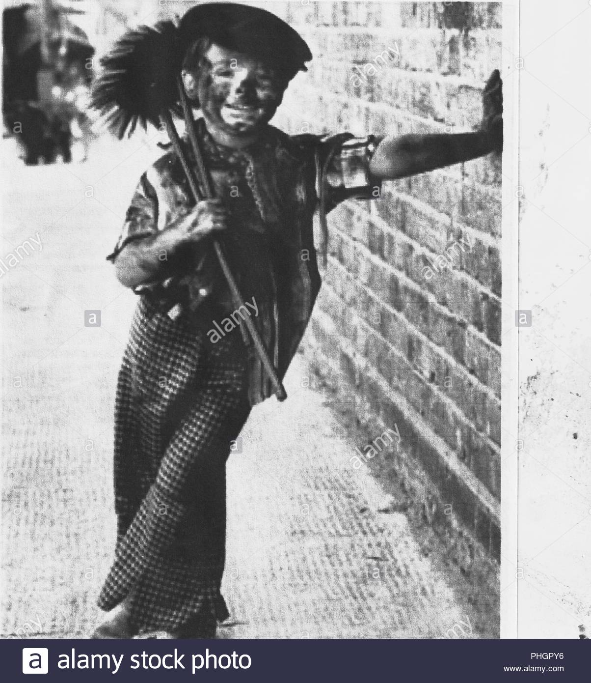 Chimney Sweep Boy Stock Photos & Chimney Sweep Boy Stock Images - Alamy