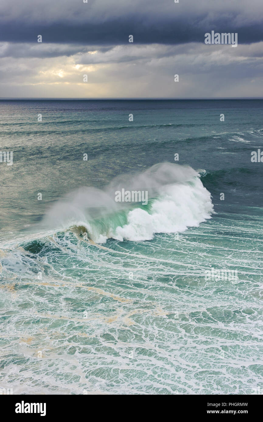 Nazare portugal wave hi-res stock photography and images - Alamy