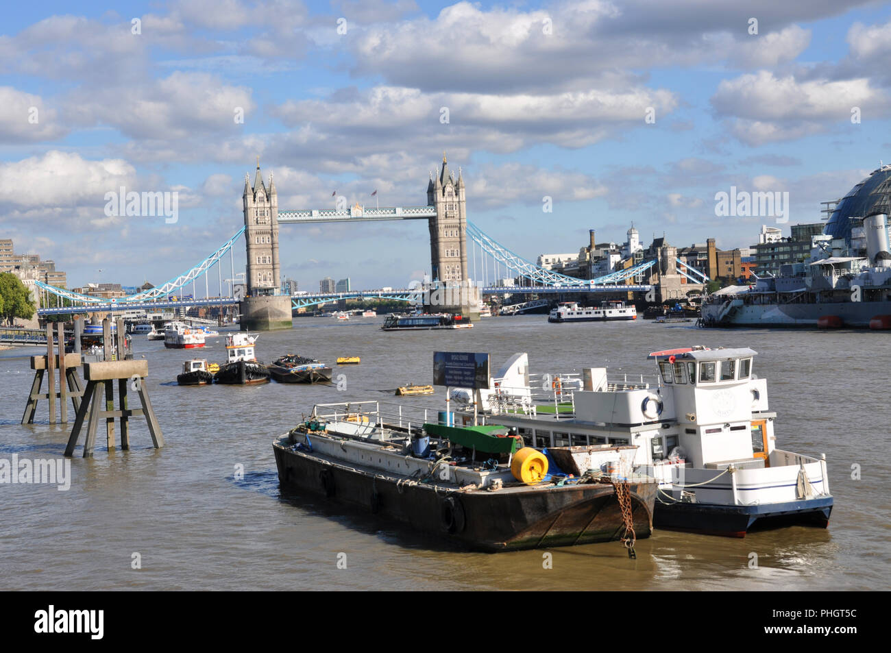 Tower bridge and the river Thames, London, in the sunshine Stock Photo ...