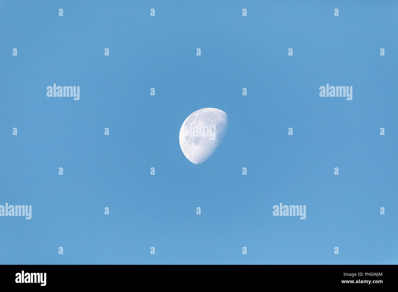 Moon set hi-res stock photography and images - Alamy