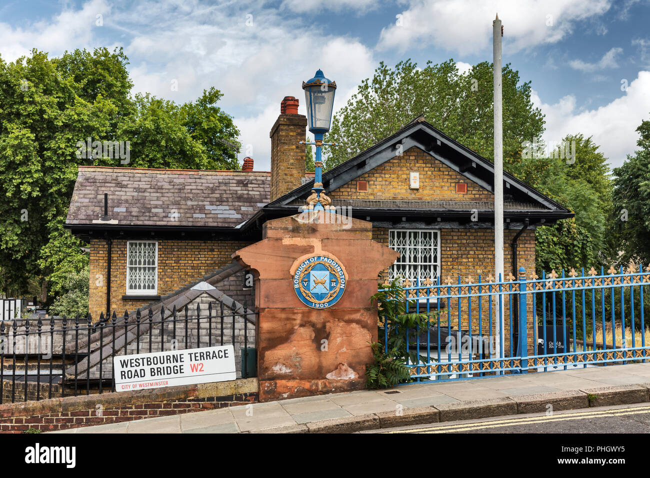 Number one bridge, Regent's Canal, Little Venice, London, England, UK ...