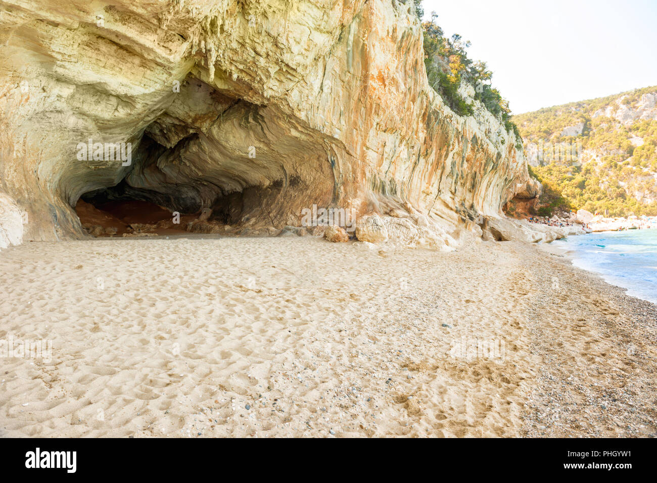 Empty cave hi-res stock photography and images - Alamy