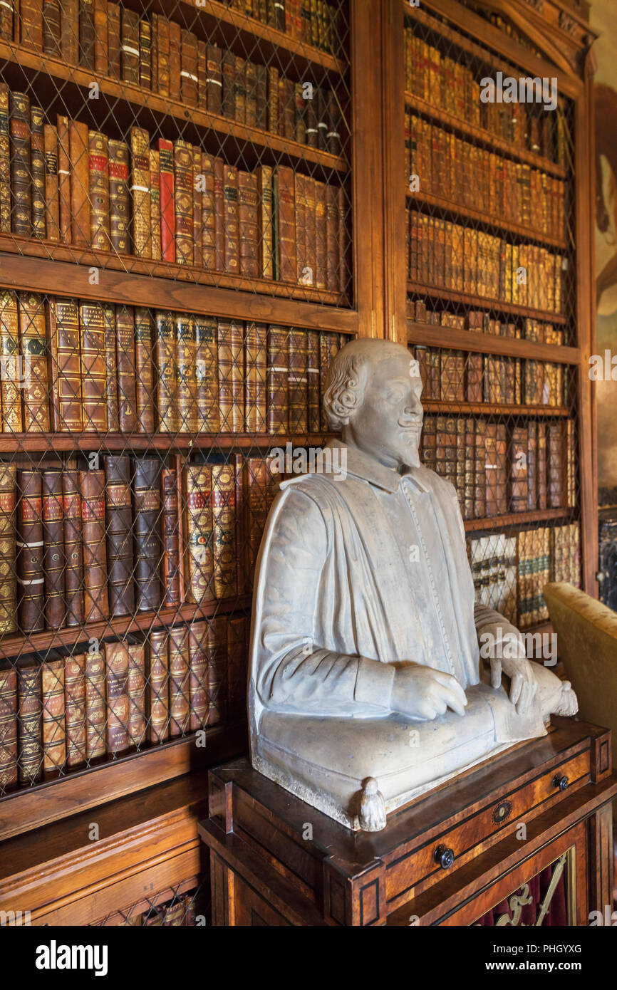 Library, Abbotsford house, Selkirkshire, Scotland, UK Stock Photo - Alamy