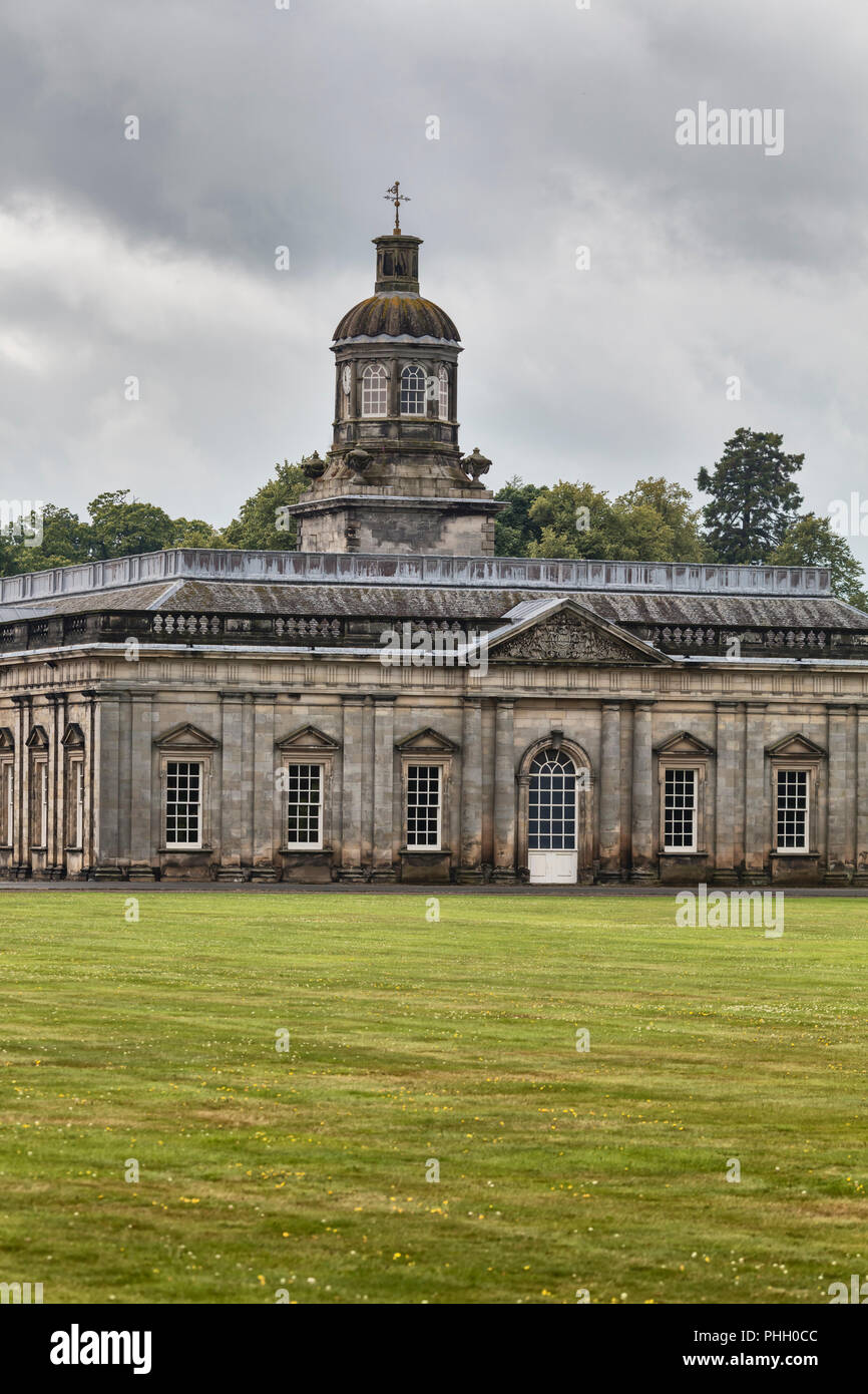 Hopetoun estate hi-res stock photography and images - Alamy