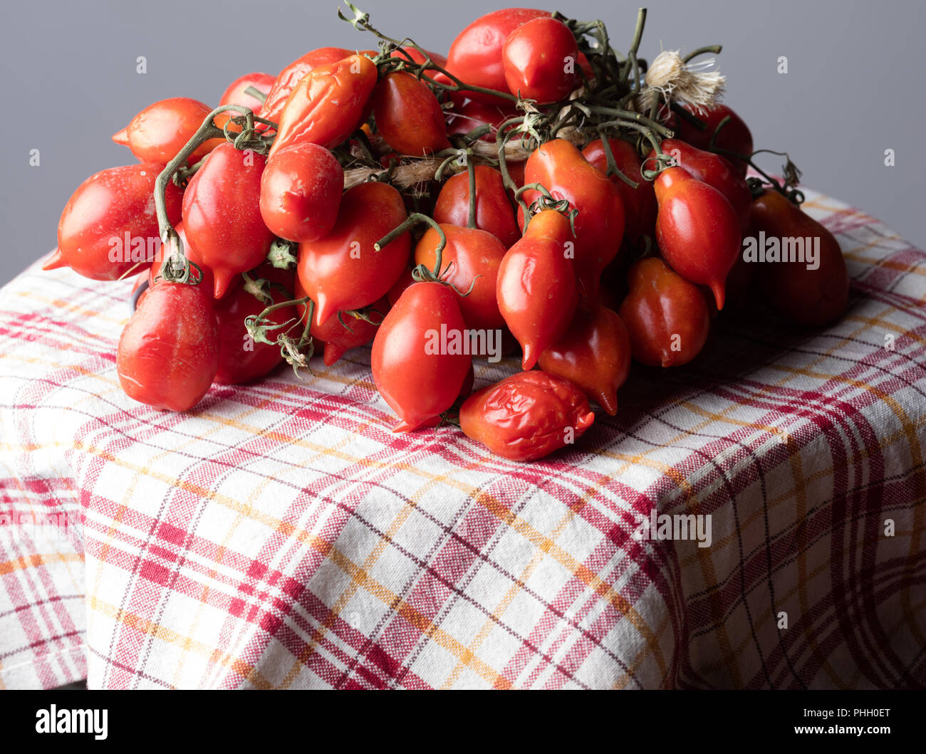 Piennolo tomato hi-res stock photography and images - Alamy