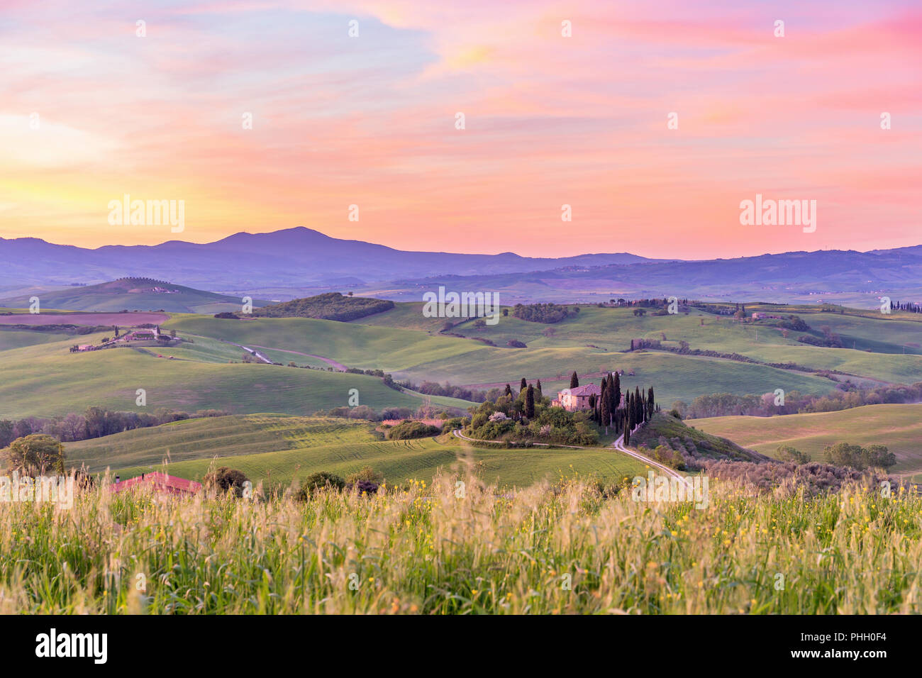 Rolling countryside views in italy hi-res stock photography and images ...