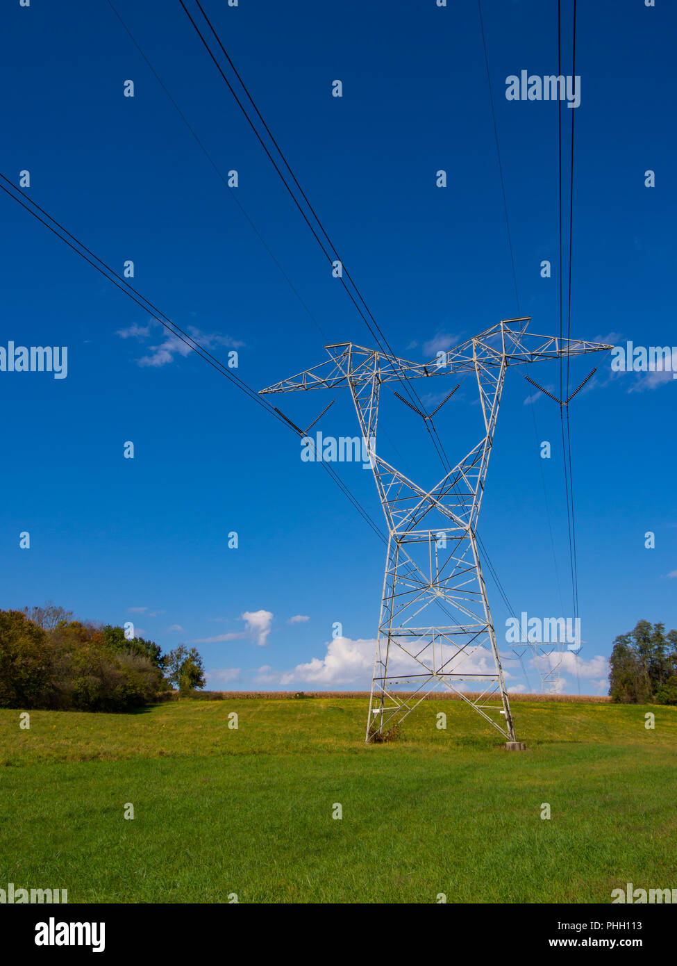 High tension power cables hi-res stock photography and images - Alamy