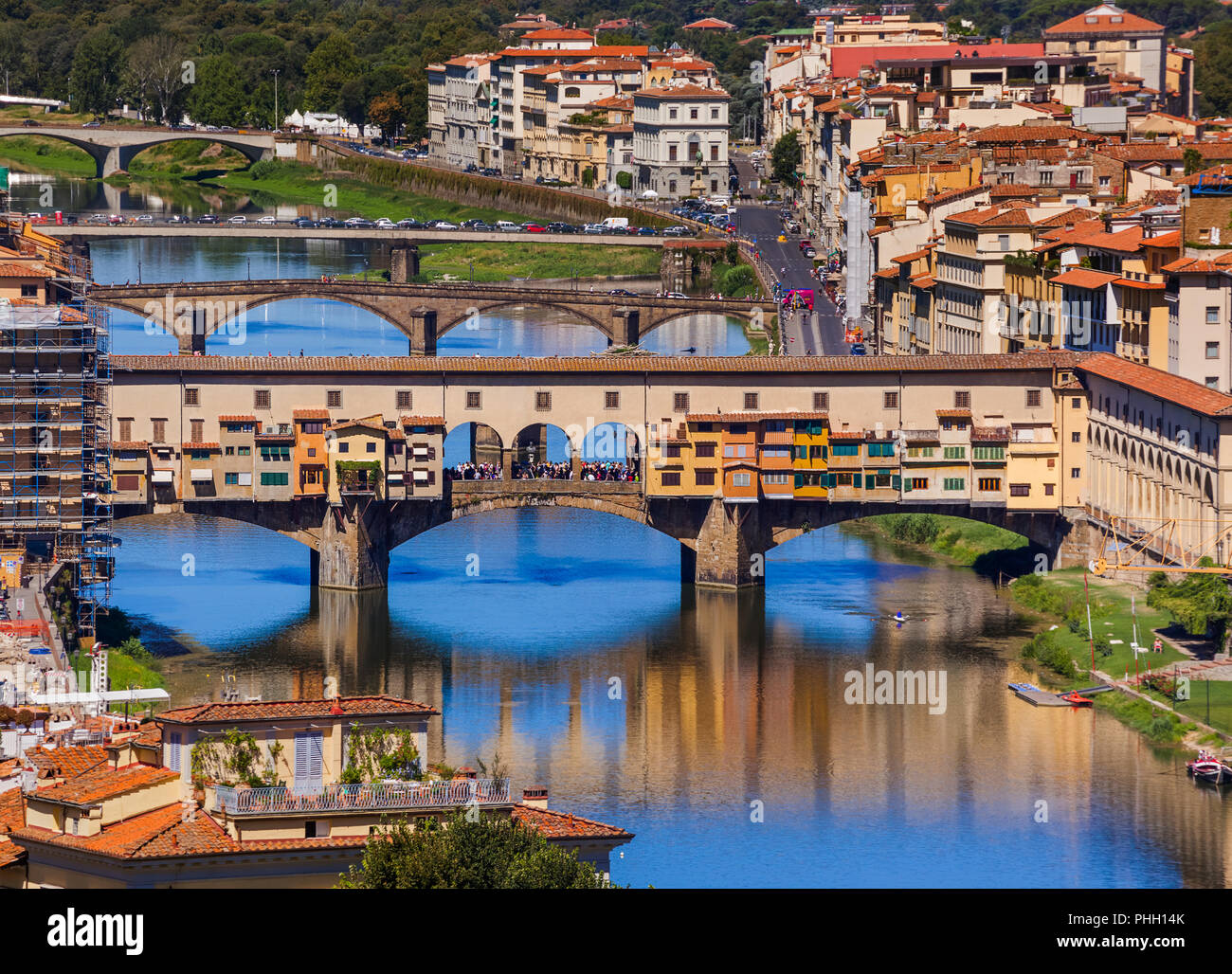 The ponte vecchio bridge in italy hi-res stock photography and images ...