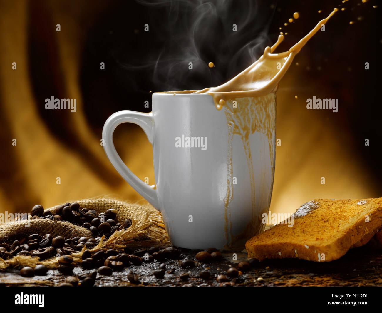 Coffee and milk splash hi-res stock photography and images - Alamy