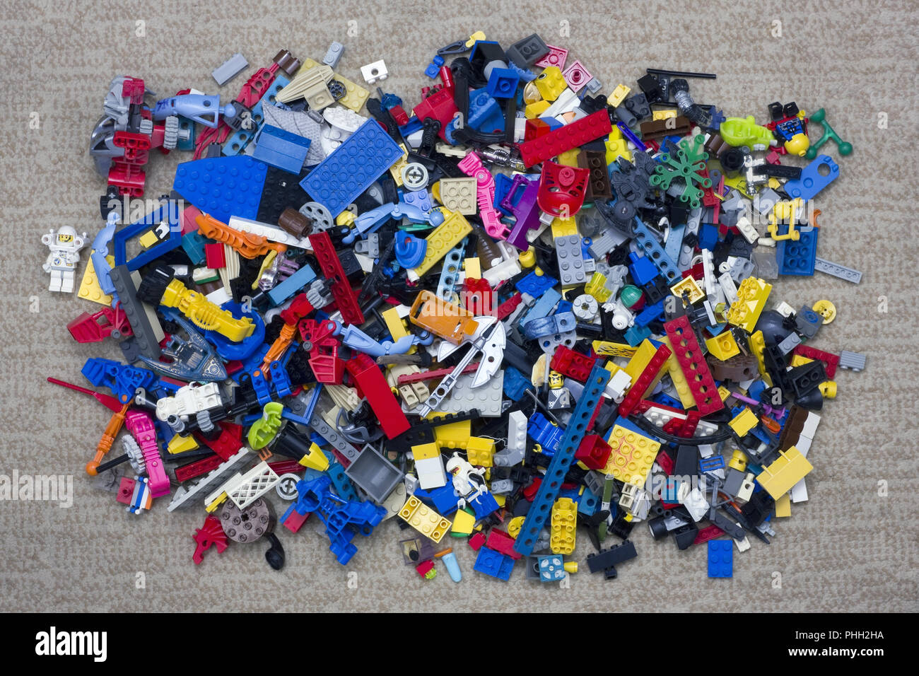 Lego brick bricks hi-res stock photography and images - Alamy