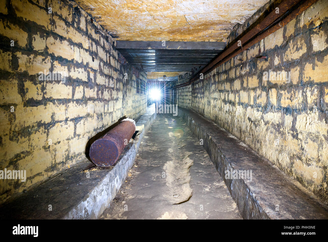Old bomb shelter hi-res stock photography and images - Alamy