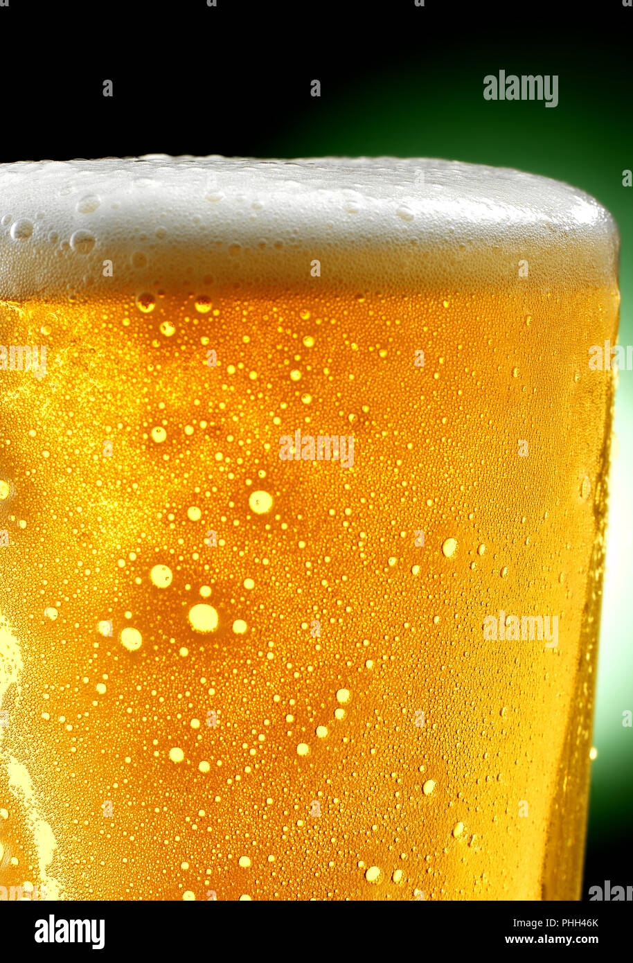 mug of frothy beer Stock Photo - Alamy