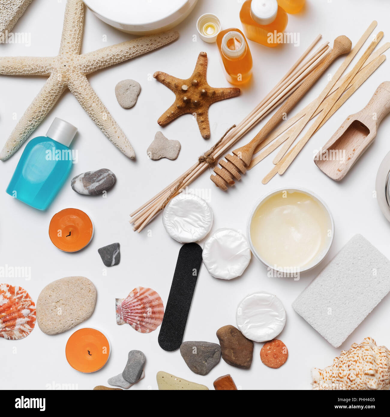 Cosmetic shells hi-res stock photography and images - Alamy