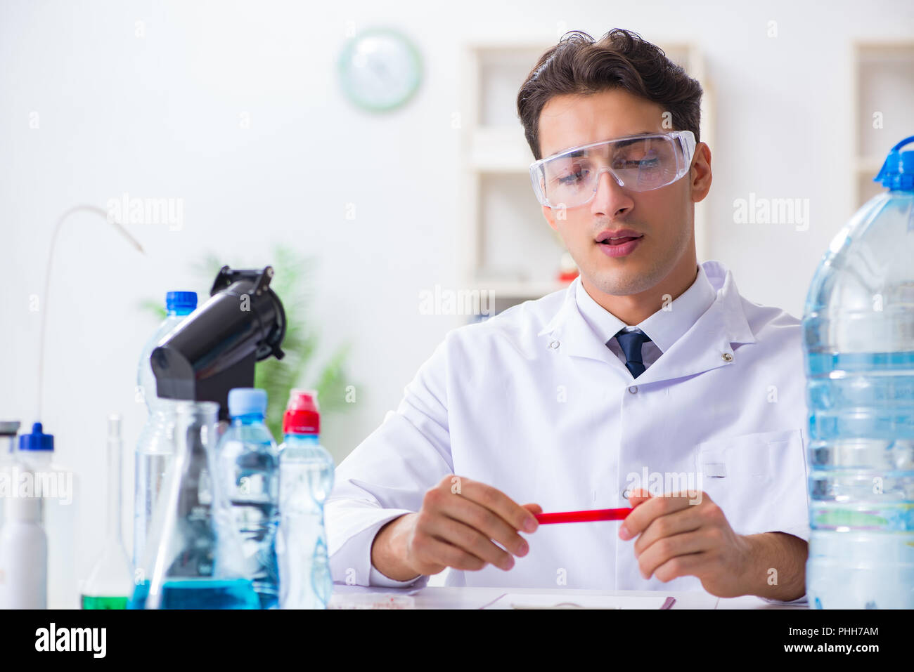 Lab assistant testing water quality Stock Photo - Alamy